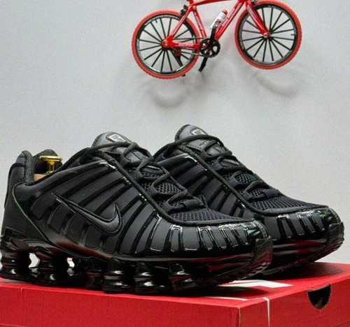 Nike Air Max Shox: кроссовки для мужчин (41-45)