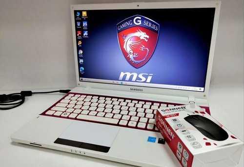 Бело-розовый Ноутбук Samsung i3-2.3ghz,6gb,ssd