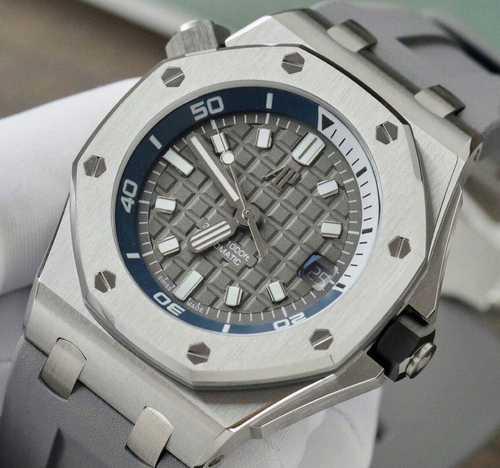 Часы Audemars Piguet Royal Oak 15720ST Grey