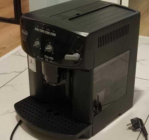 Кофемашина DeLonghi esam2600