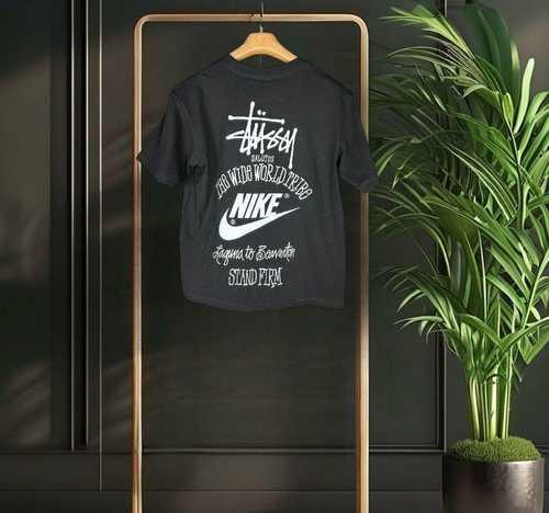 Футболка Nike Stussy