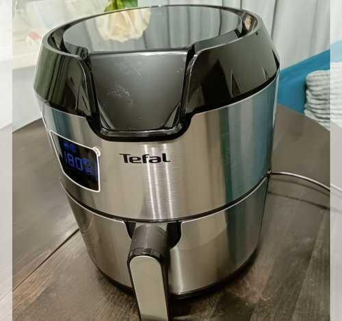 Аэрогриль Tefal ey401d15