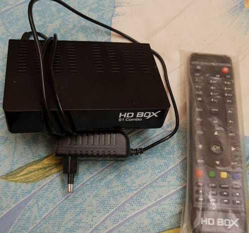 Спутниковый ресивер HD Box S1Combo