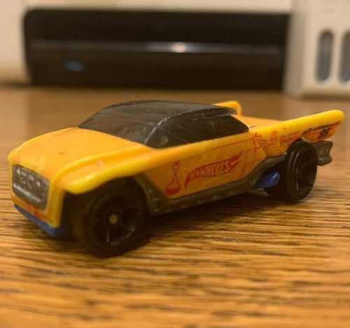 Hot Wheels Jester 2001 Yellow