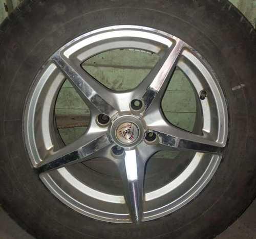 Goodyear Assurance Triplemax 185/70 R14 88T