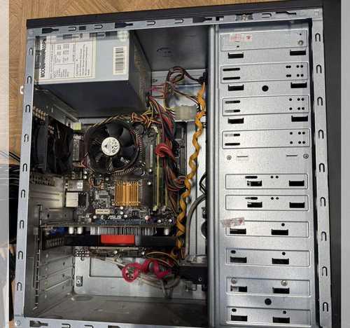 ПК, Athlon 64 X2 3250e, GeForce 8800 GT 1 ГБ, RAM 2 ГБ