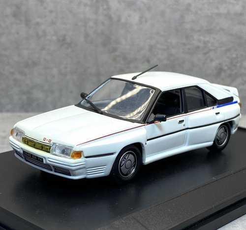 Коллекционная модель Citroen BX 4TC 1986 1:43 Ixo