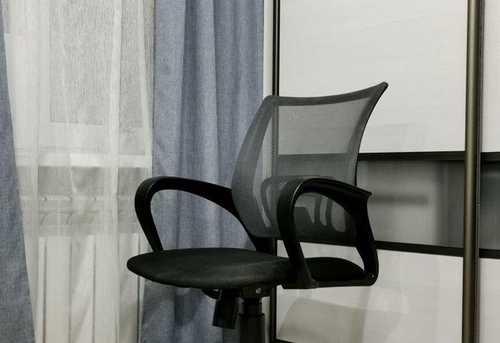 Офисное кресло Бюрократ, сетка, чёрный/серый