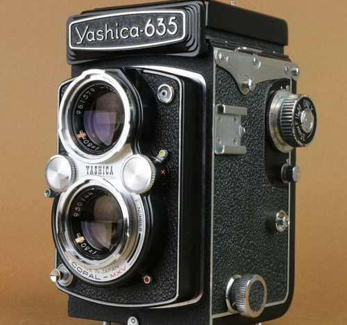 Yashica 635