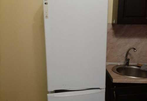 Холодильник бу Indesit SB 185 L