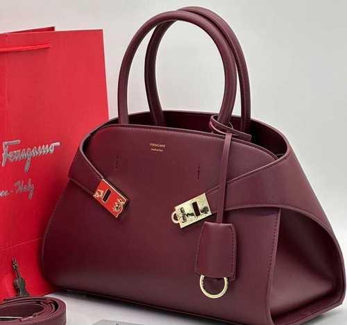 Брендовая женская сумка новая ferragamo