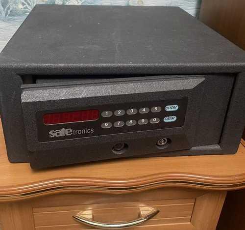 Продам сейф safetronics
