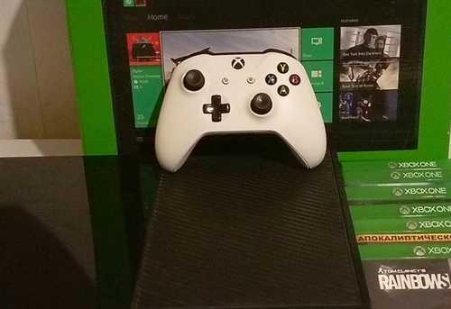 Xbox One с 6 играми на дисках