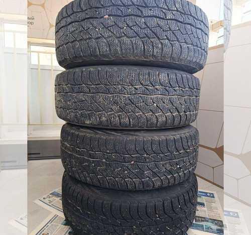 Viatti Bosco S/T V-526 215/65 R16 98T