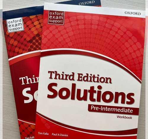 Solutions Pre-intermediate third edition