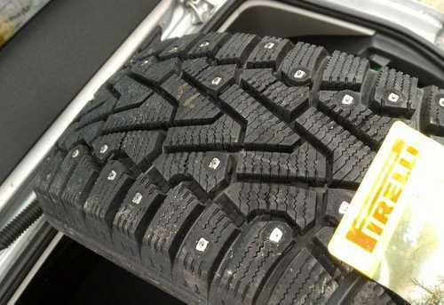 Pirelli Winter Ice Zero 275/40 R22