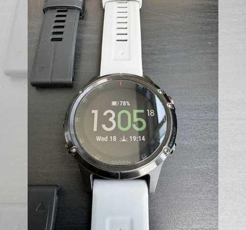 Часы Garmin Fenix 5 Plus Sapphire