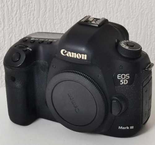 Фотоаппарат Canon EOS 5D Mark III body