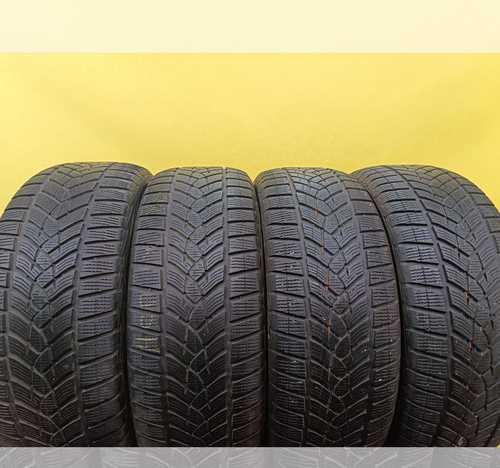 Goodyear UltraGrip Performance 235/55 R19 105T