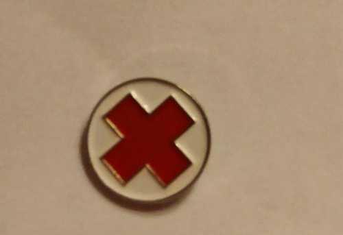 Значок Медицинский красный крест для врача медика
