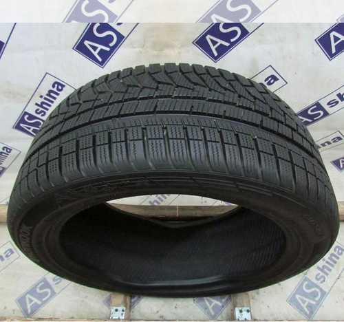 Hankook Winter I'Cept Evo2 W320 235/45 R18 117D