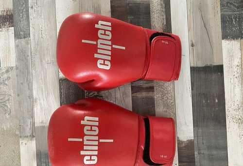 Боксерские перчатки clinch 16oz