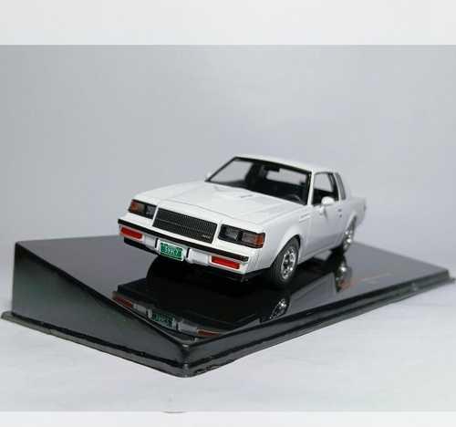 Модель 1/43 Buick Grand National 1987, IXO