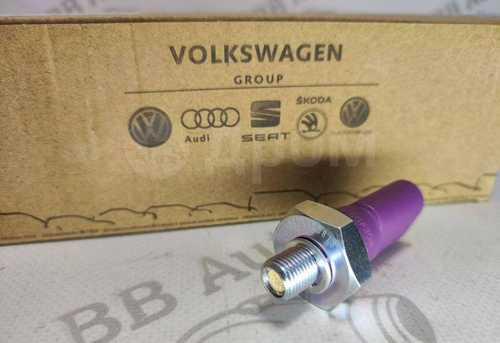 Датчик давления масла Audi A4 A5 A6 A7 Q5 Q7 S4 S5