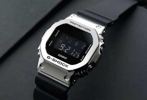 Наручные часы casio G-Shock GM-5600-1DR
