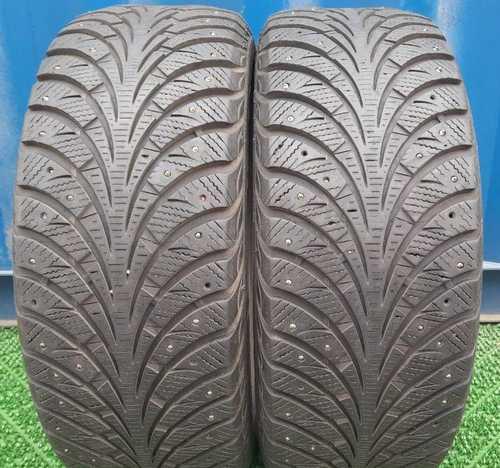 Goodyear UltraGrip Extreme 215/55 R16 93T