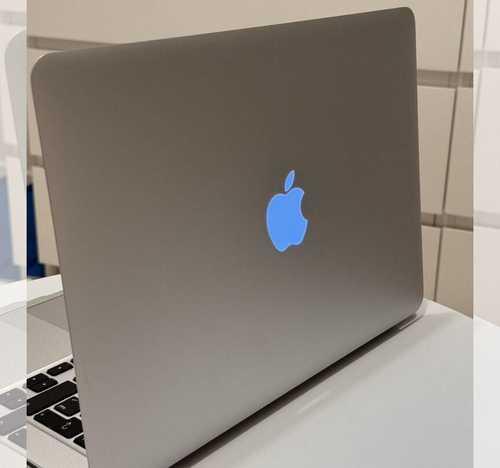 Apple macbook air 13 early 2015