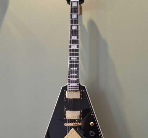 Электрогитара Gibson Flying V реплика