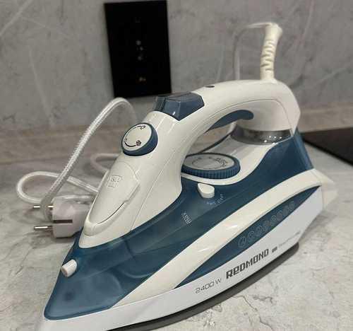 Утюг redmond RI-C264