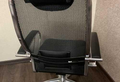 Компьютерное кресло месяц в использовани