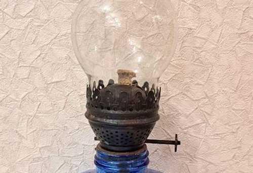 Старинная стеклянная керосиновая лампа