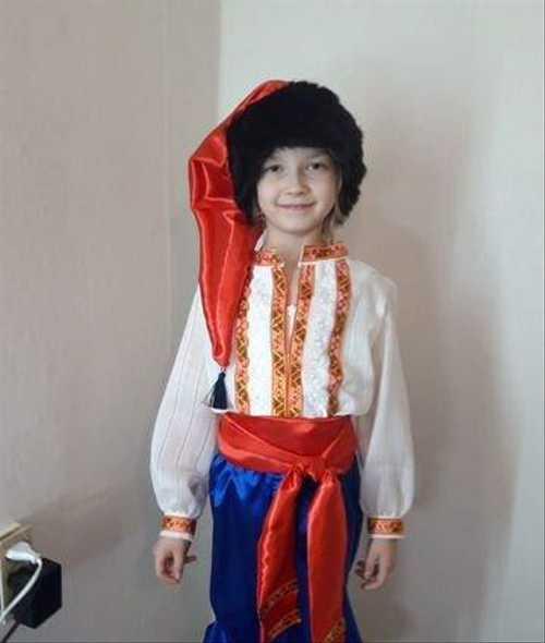 Хлопец национальный костюм казака