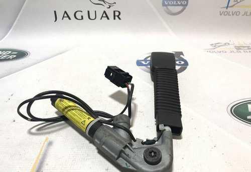Защелка ремня безопасности правая Jaguar XJ S-Type