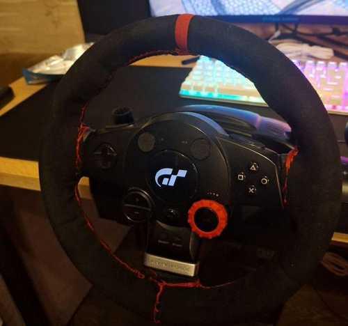 Игровой руль logitech driving force gt