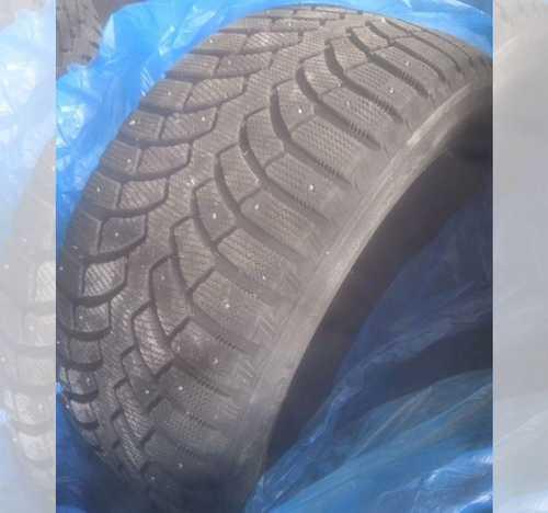 Bridgestone Blizzak Spike-01 285/50 R20 116T