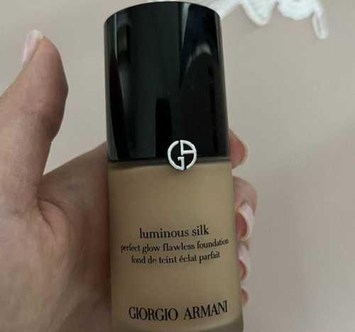 Тональный крем armani luminous silk 3.5