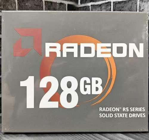 SSD накопитель AMD Radeon R5 128гб