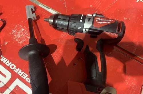 Шуруповерт milwaukee 2902-20 (blpd2) M18