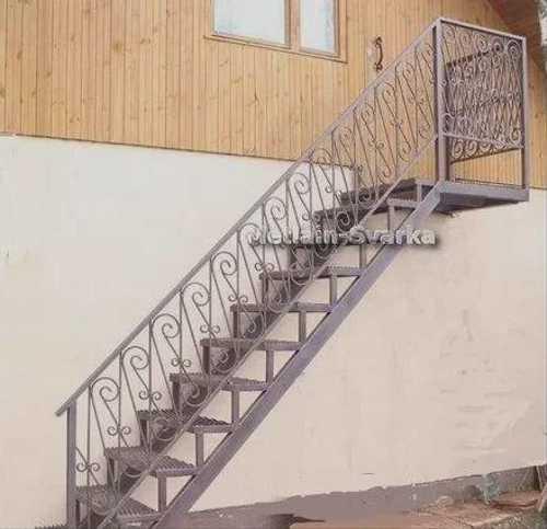 Лестница уличная металлическая с пвл № 173