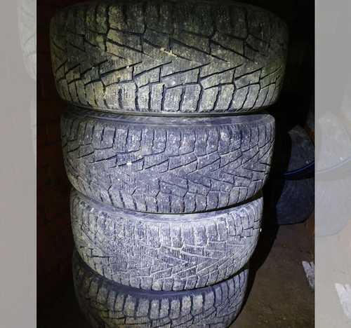 Roadstone Winguard WinSpike SUV 255/55 R18