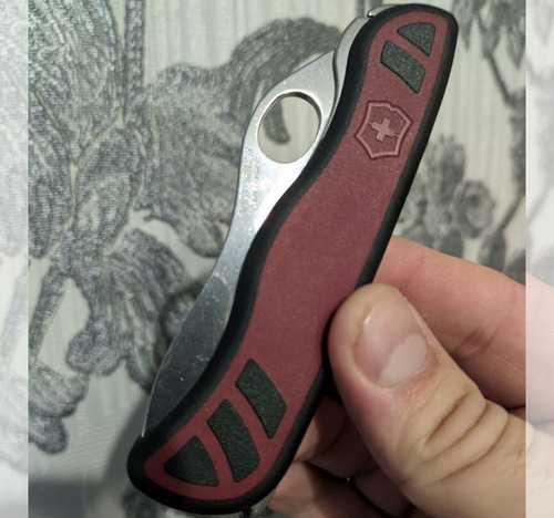 Нож victorinox sentinel ONE hand 0.8321.MWC