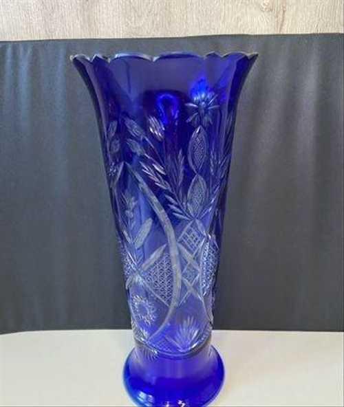 Большая ваза синее кобальтовое стекло Резьба