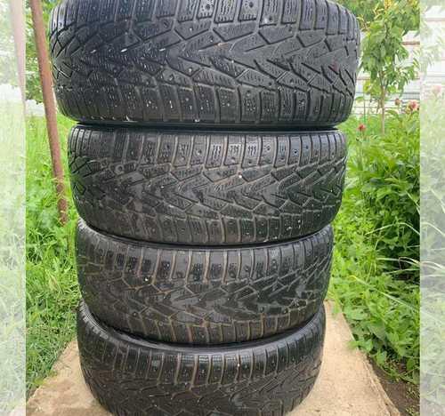 Nokian Tyres All Weather+ 215/65 R16