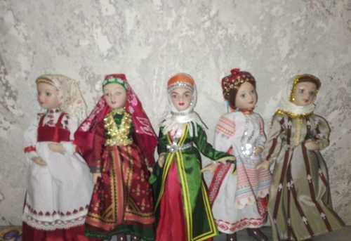 Деагостини куклы в народных костюмах, 25 штук