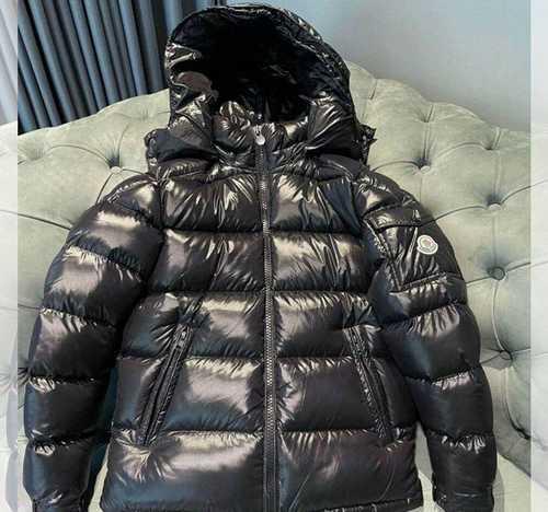 Пуховик Moncler