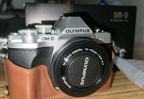 Olympus OM-D E-M10 Mark lII body
